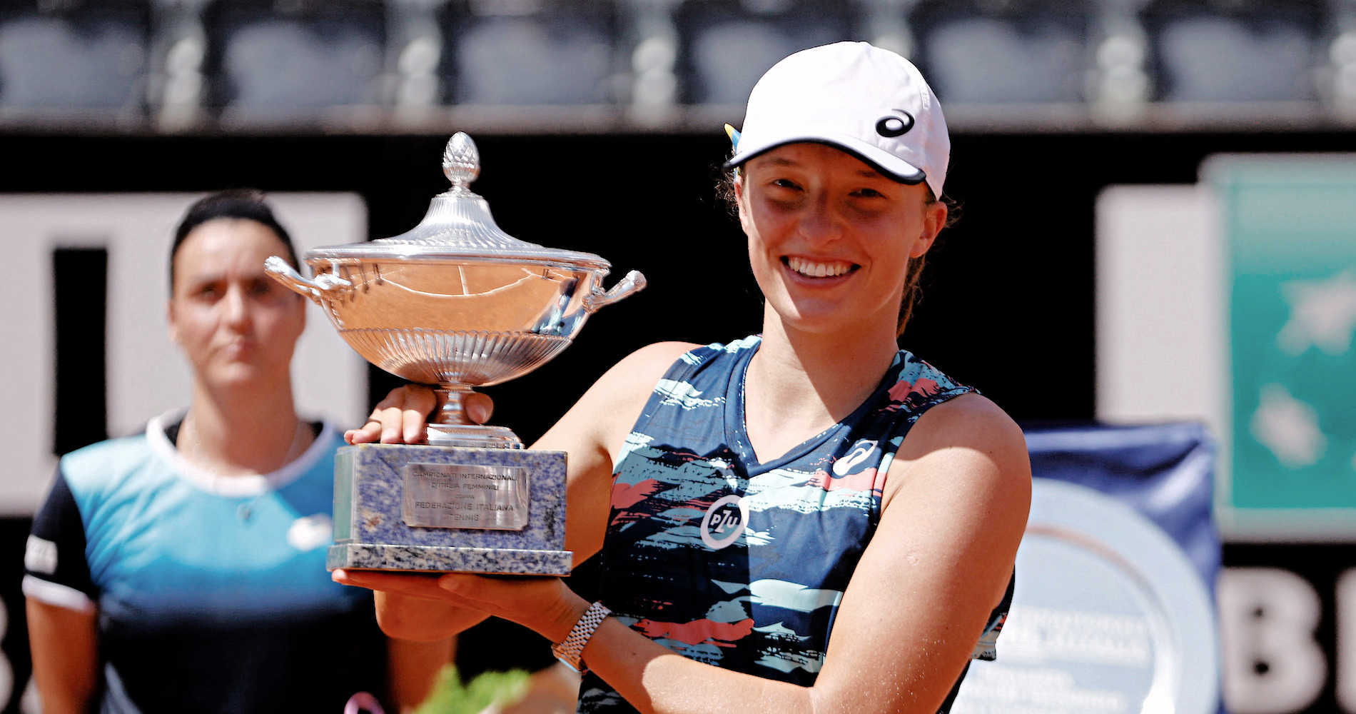 The statistics that defined 2022 - Swiatek’s 37-match winning streak