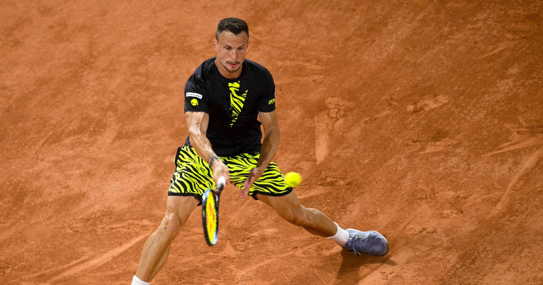 Roland-Garros: Fucsovics through to second round - Tennis Majors