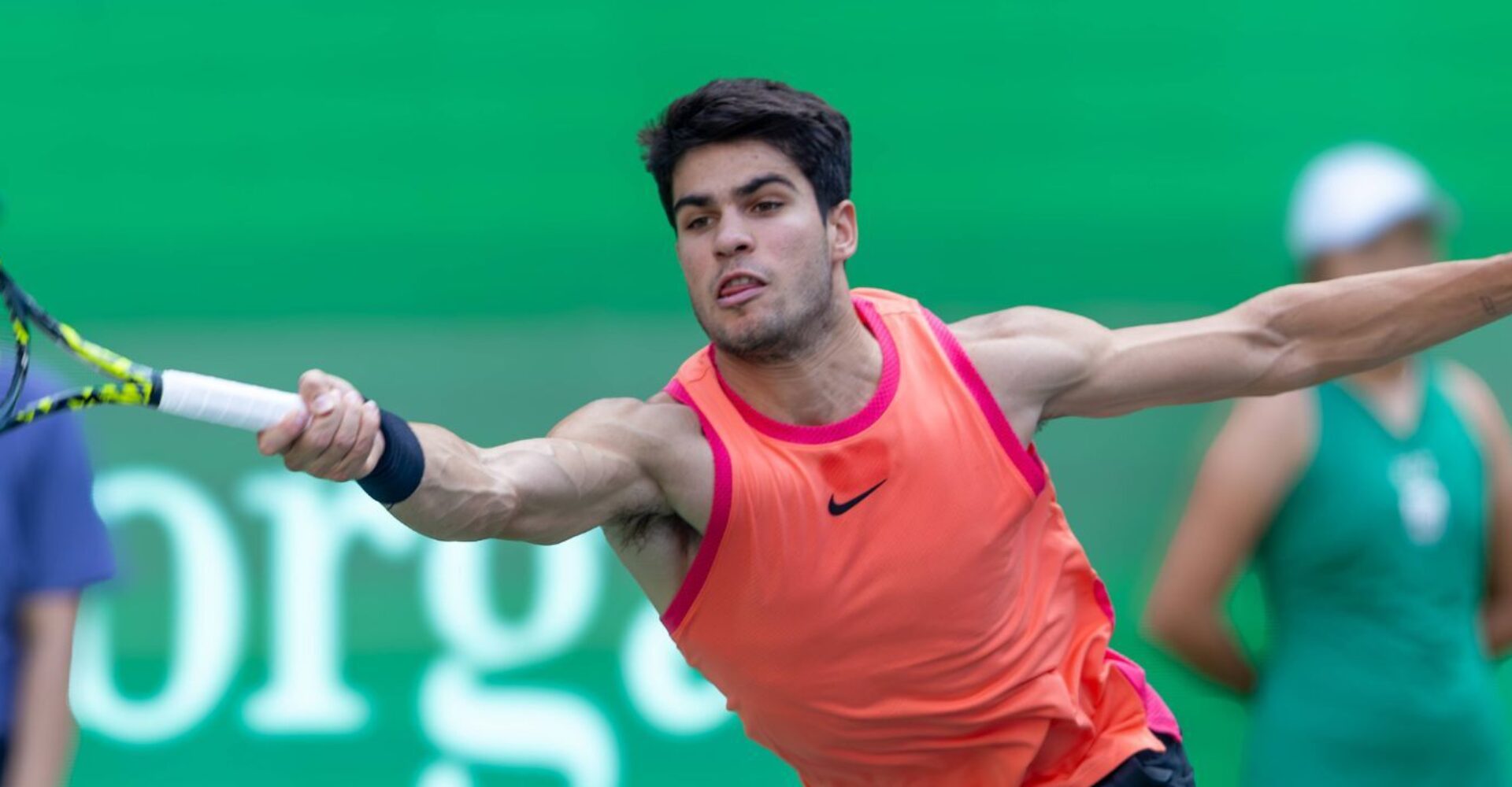 Machac stuns Alcaraz at Shanghai Masters - Tennis Majors