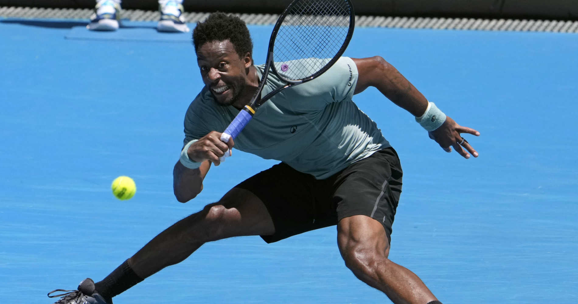 Australian Open: Monfils outlasts Mpetshi Perricard in five - Tennis Majors