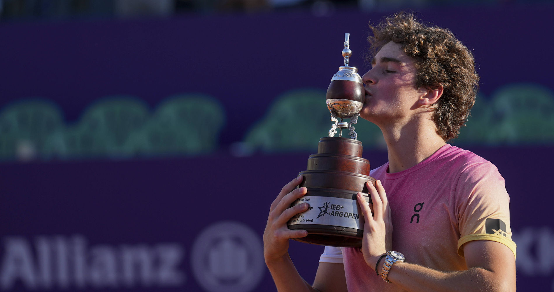 Fonseca wins first title at Argentina Open, youngest on clay since Alcaraz