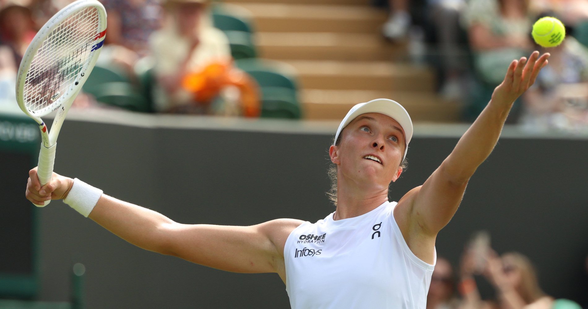 Wimbledon: Swiatek bounces back against McNally into third round ...