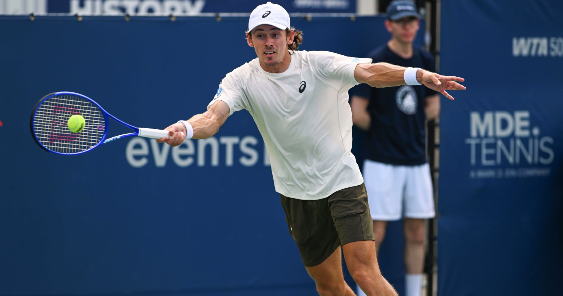 Bokep bimor met Maki and was intrigued: I usually pick the